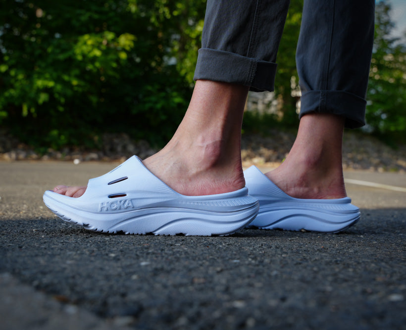 Hoka Slippers og Sandaler – Framsport