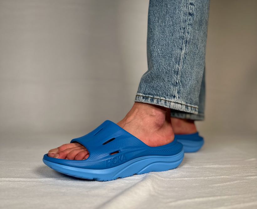 Hoka Slippers og Sandaler – Framsport